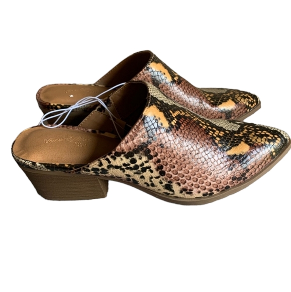 Universal Thread | Shoes | Universal Thread Womens Tobi Snakeskin ...